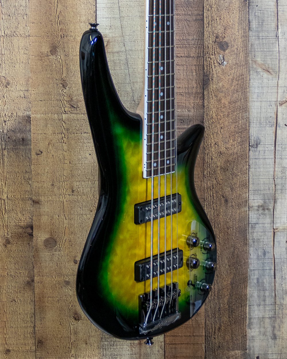 Jackson JS3QV Spectra Bass Alien Burst - Boothe Music