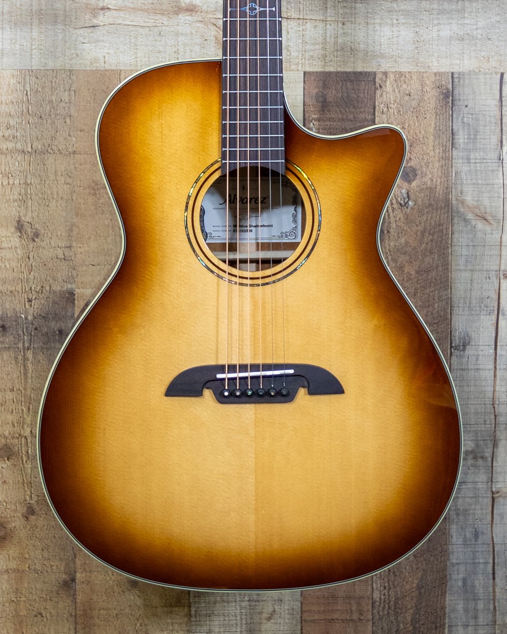 Alvarez Masterworks Grand Auditorium A/E Shadowburst with Cutaway ...