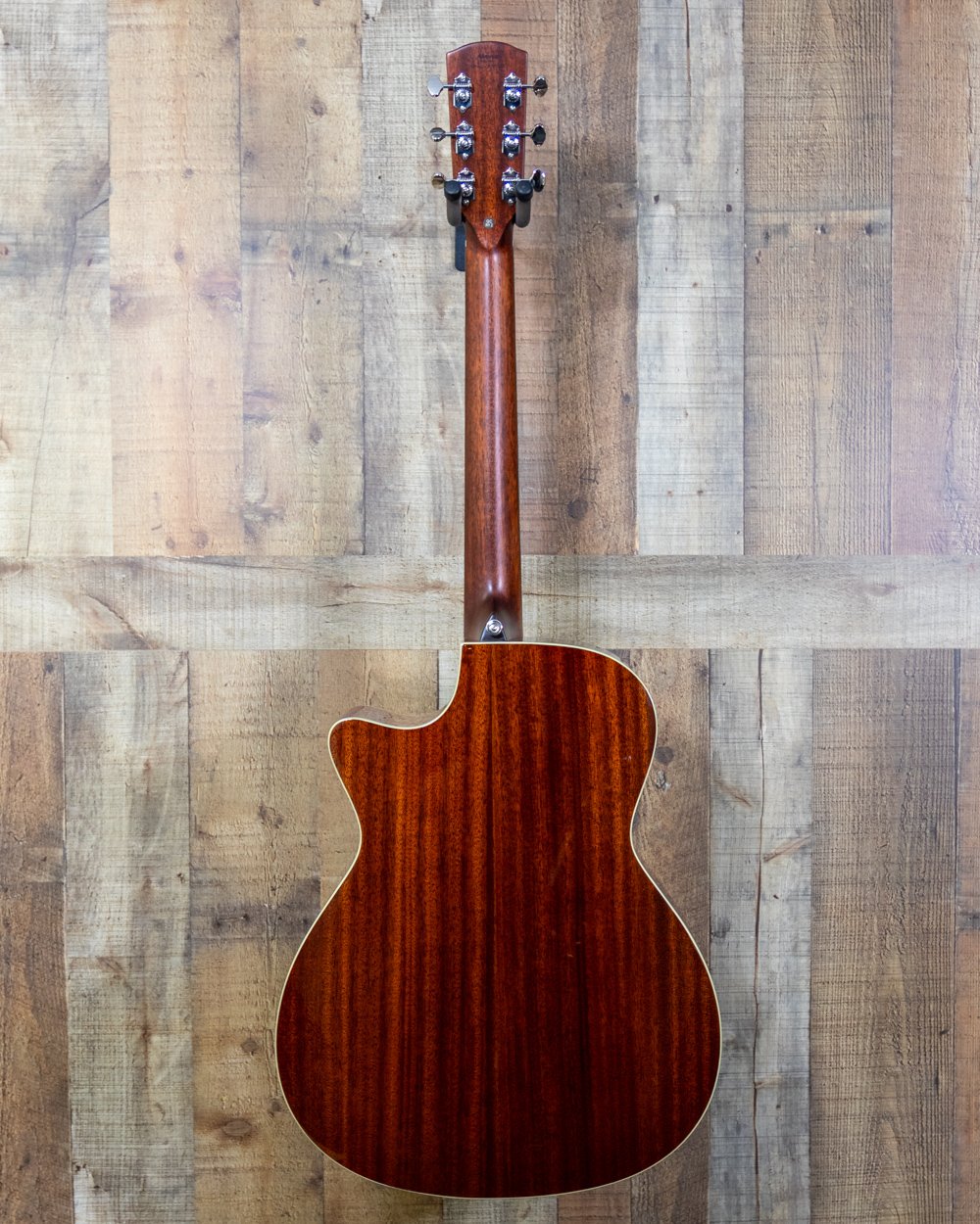 Alvarez Masterworks Grand Auditorium A/E Shadowburst with Cutaway ...